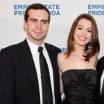 Anne Hathaway: Bio, family, net worth