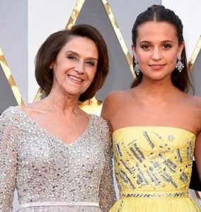 Alicia Vikander with her mother Maria Fahl Vikander | Celebrities ...