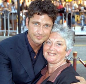 Gerard Butler Net worth, Age, Height, Girlfriend & More [2024 ...