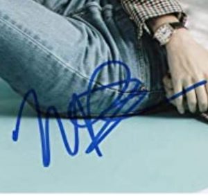 Maya Hawke signature | Celebrities InfoSeeMedia