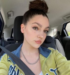 Emily Carey : Bio, family, net worth | Celebrities InfoSeeMedia