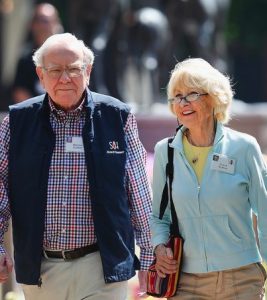 Warren Buffett : Bio, family, net worth | Celebrities InfoSeeMedia