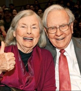 Warren Buffett : Bio, family, net worth | Celebrities InfoSeeMedia