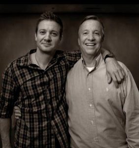 Jeremy Renner: BIo, family, net worth | Celebrities InfoSeeMedia