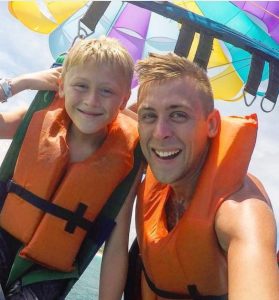 Roman Atwood : Bio, family, net worth | Celebrities InfoSeeMedia
