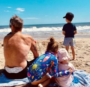 Robbie Williams : Bio, family, net worth | Celebrities InfoSeeMedia