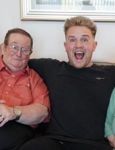 Ben Phillips : Bio, family, net worth | Celebrities InfoSeeMedia