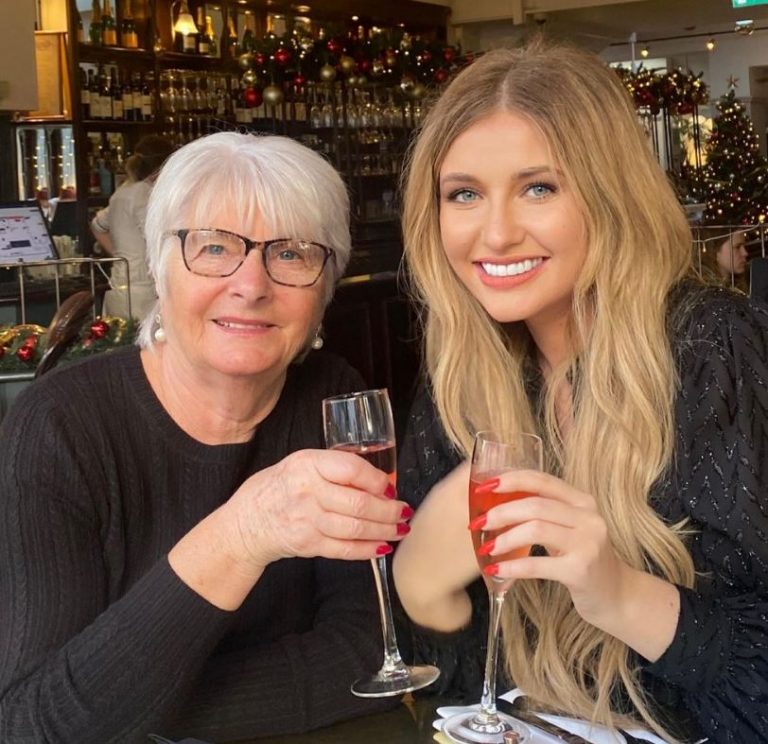 Amy Hart Age, Net worth, Biography, Height, Boyfriend & More ...