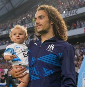 Mattéo Guendouzi Net worth Age, Wife, Biography, Facts & More [2023 ...