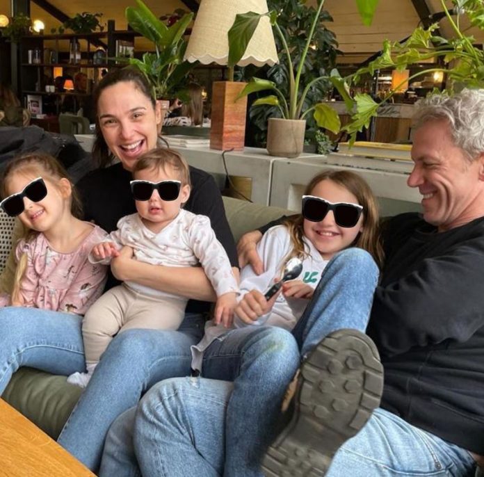 Gal Gadot's Youngest Daughter: Introducing Daniella Versano ...