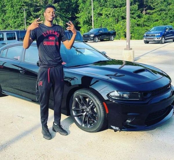 Brandon Miller Net worth, Age, Height, Parents & More [2023]