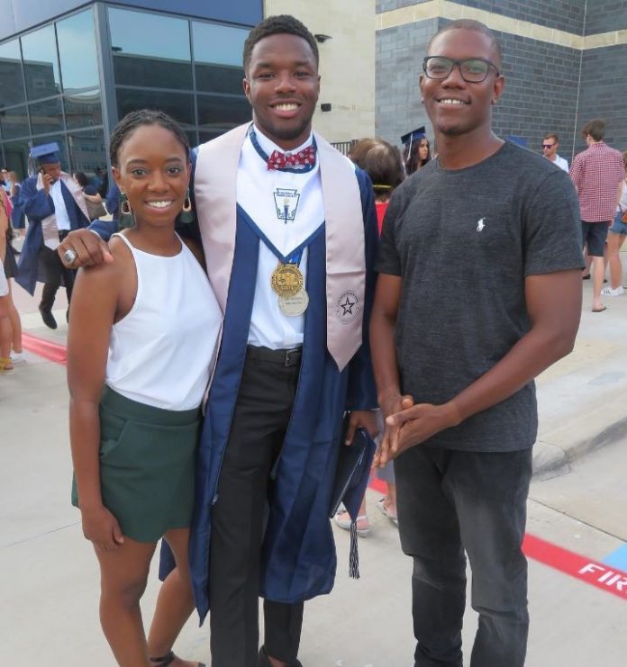 Marvin Mims Jr. Net worth, Age, Girlfriend, Family, Facts & More [2023 ...