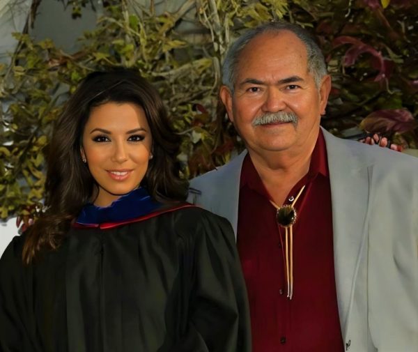 Eva Longoria Net worth, Age, Height, Family, Facts & More [2024 ...