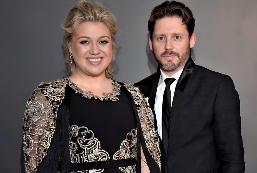 Kelly Clarkson Net worth, Age, Family, Facts & More [2024 ...