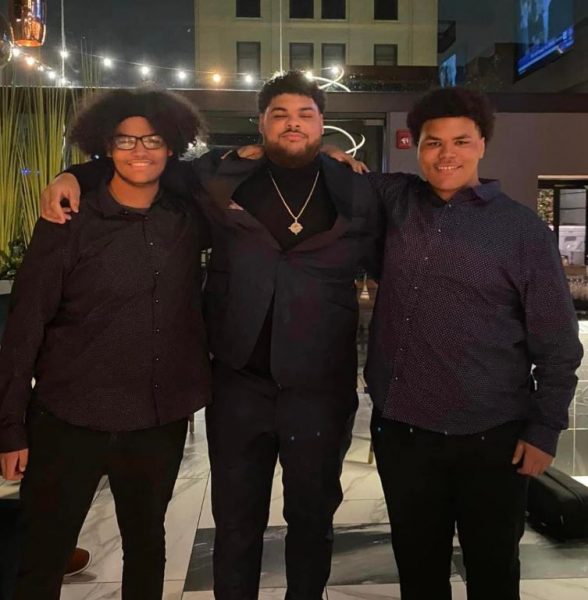 Darnell Wright Net worth, Girlfriend, Age, Height, Family & More [2023 ...