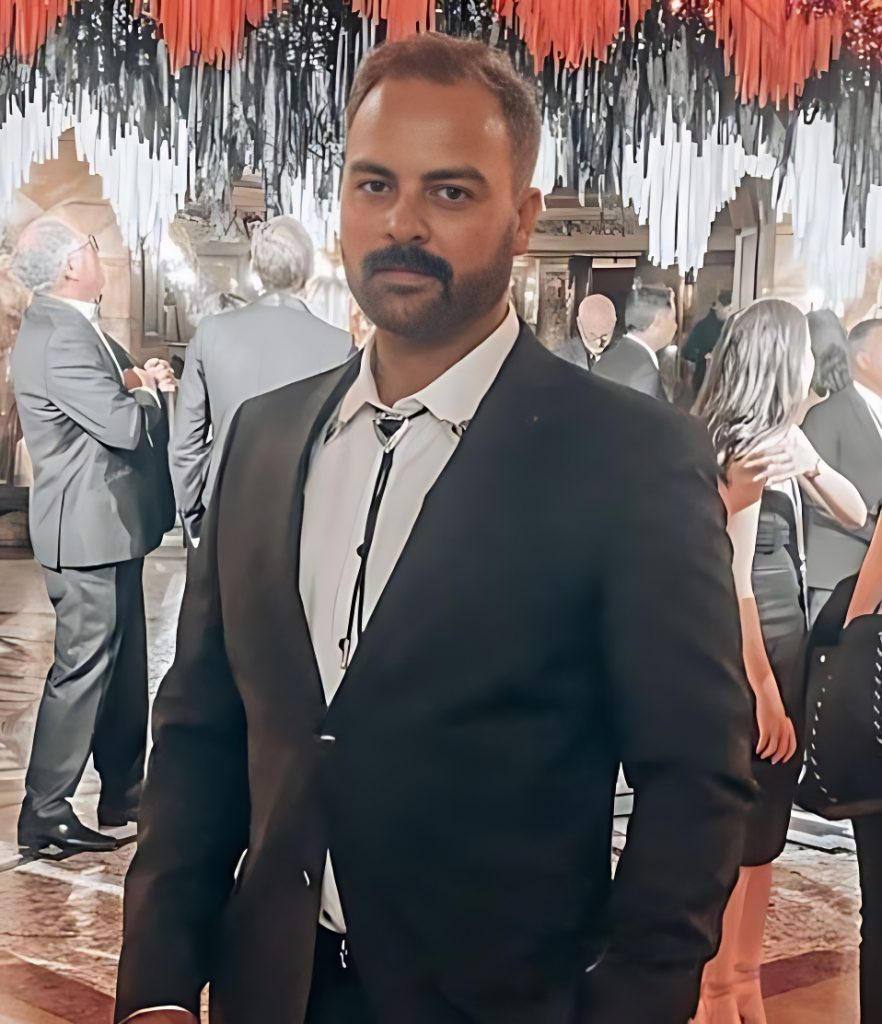 Lachlan Robbie - Margot Robbie's Brother | Know About Him | Celebrities ...