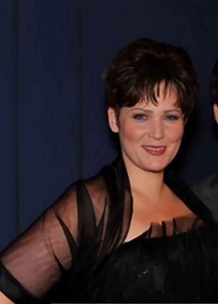 Lisa Facinelli - Peter Facinelli's Sister | Know About Her ...