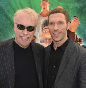 Meet Travis Knight: The Son of Nike Co-Founder Phil Knight ...
