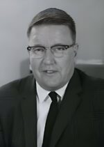 Who is William W. Knight? Phil Knight's Father: Uncovering His Life and ...