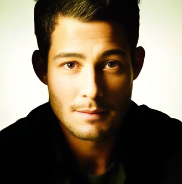 Who is Brian Hallisay? Jennifer Love Hewitt's Husband: A Look into His ...