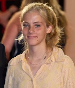 Meet Hazel Moder: Julia Roberts' Secret Daughter - What We Know ...