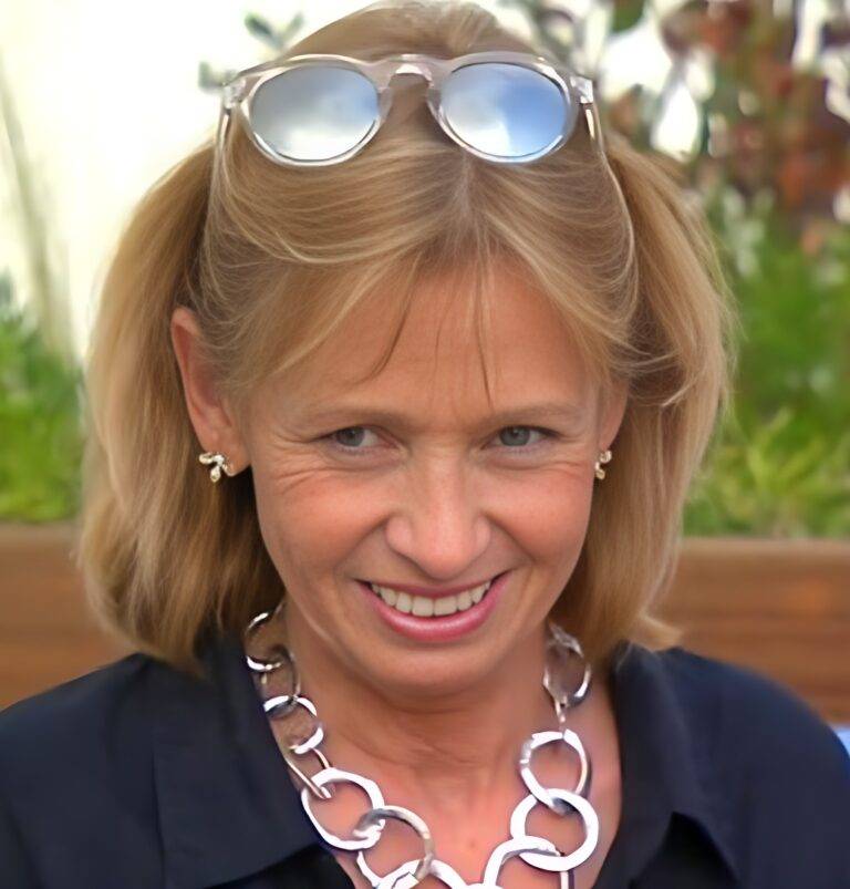 Uncovering Deborah Thurlow: The Mother Behind Camilla Thurlow's Success ...