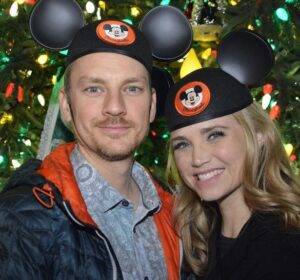 Who is Alex Weed? Fiona Gubelmann's Husband: Uncovering His Life and ...