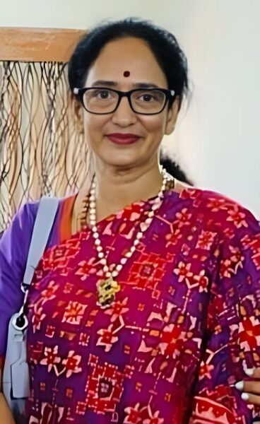 Discover Shyamala Devi : Insights into Krishnam Raju's Supportive Wife | Celebrities InfoSeeMedia