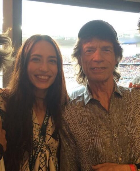 Discover Elizabeth Jagger : The Life of Mick Jagger's Talented Daughter ...