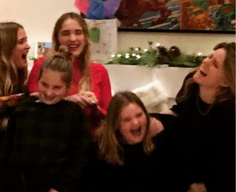 Brandy Lewis : Discover Juliette Lewis's Sister and Her Life Behind the ...