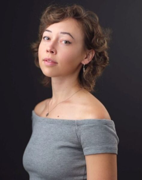 Discover Hannah Lewis : Juliette Lewis's Talented Half-Sister and ...