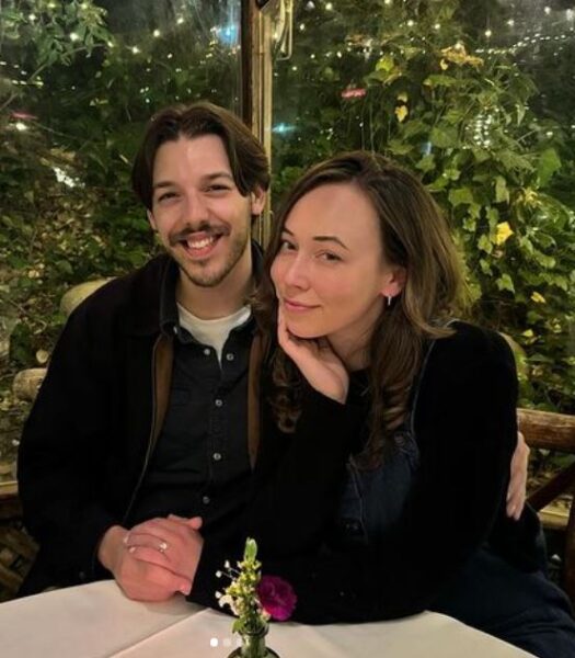 Discover Hannah Lewis : Juliette Lewis's Talented Half-Sister and ...