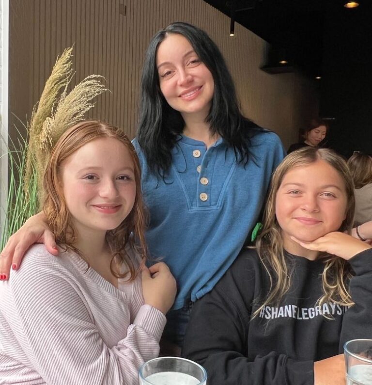 Shanelle Workman Gray : Ariel Winter's Sister – Facts You Need to Know ...