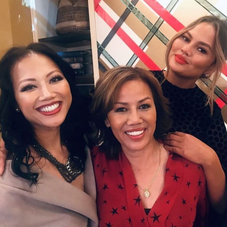 Vilailuck Teigen : Meet Chrissy Teigen’s Mom and Her Impact on Family ...
