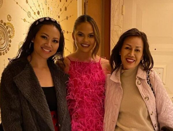 Vilailuck Teigen : Meet Chrissy Teigen’s Mom and Her Impact on Family ...
