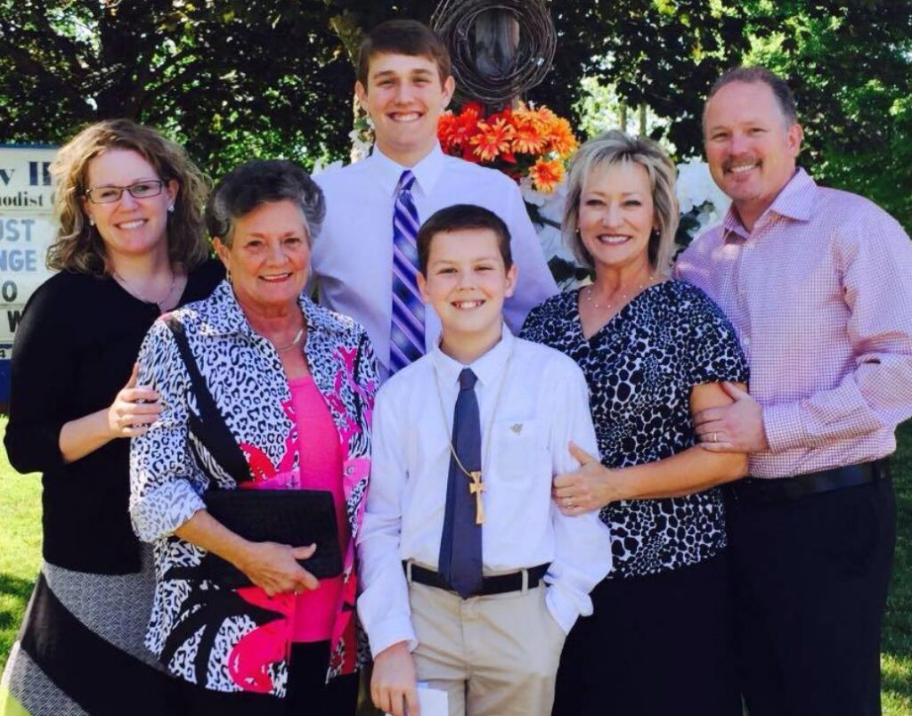 Who is Elizabeth Hipps? Meet Russell Henley’s Half-Sister & Her Life ...