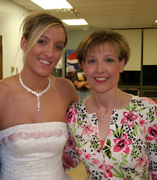 Jordan Larson Net worth, Age, Height, Family & More [2025 ...