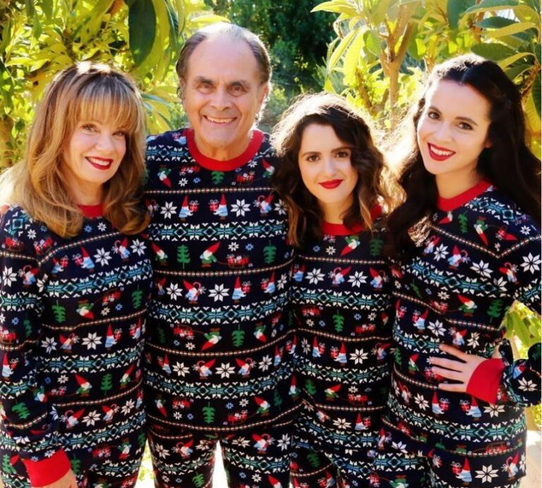 Vanessa Marano : Meet Laura Marano’s Sister and Her Amazing Career ...