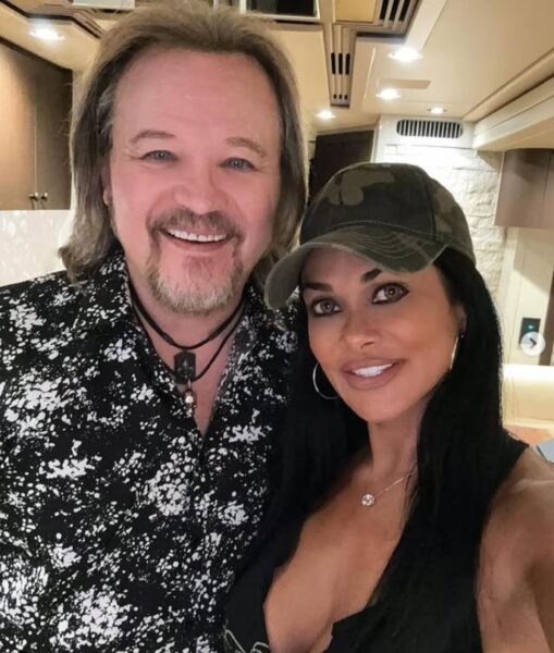Theresa Nelson : Meet Travis Tritt's Wife and Family Life | Celebrities ...